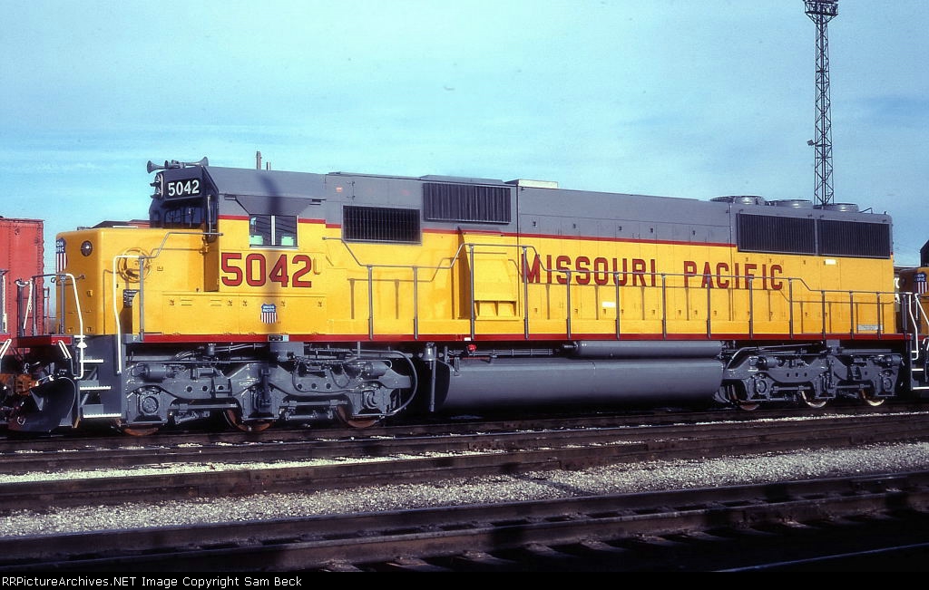 MP 5042--New SD50